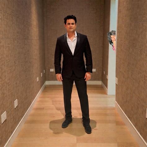 Dr Sanket Bhosale
