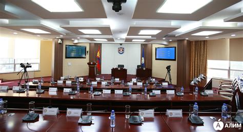 Аймаг хот дүүргийн ИТХ ын төлөөлөгчид нийт 14 тэрбум төгрөгийн урамшуулал авчээ