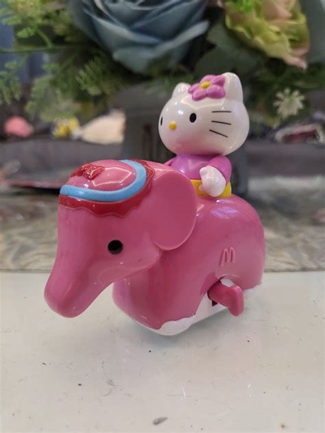 Sanrio Elephant Hello Kitty Elephant Parade Summer Figurine Nib