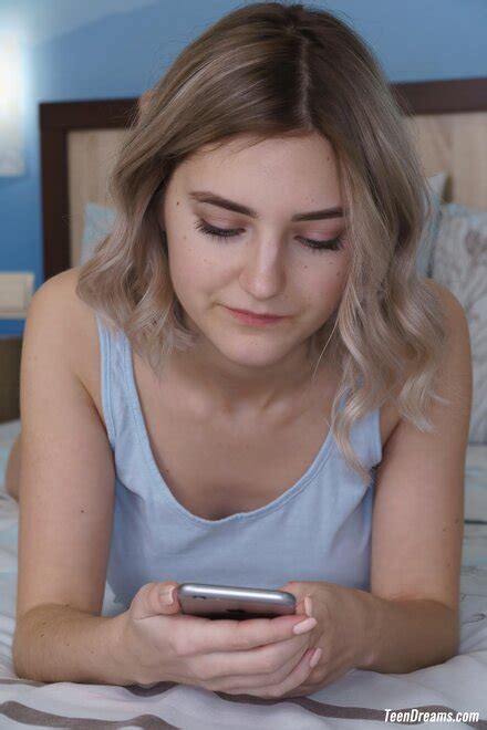 Eva Elfie Hd Enlarge Polo7474 Teendreams Eva Elfie Getting Comfy