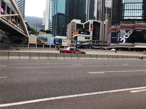 李政熙 成撚日屌鳩人整路障、攔馬路、劉江華嗰啲冚家剷！係你地搞撚散成檀嘢㗎！繼續俾啲掌聲自己！