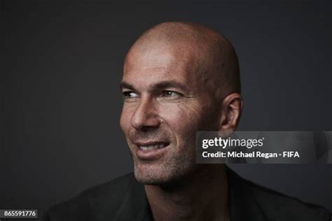 521 Real Madrid Fifa Zidane Photos And High Res Pictures Getty Images