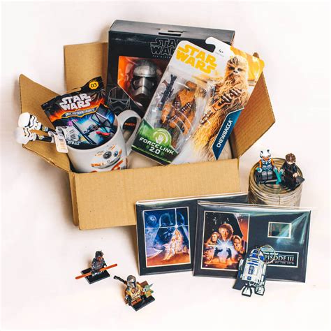 Smugglers Crate The Star Wars Mystery Box Jedi Master Edition