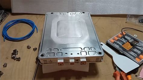 Разбираю модуль(консерву) литий манганат от Nissan leaf для сборки ...