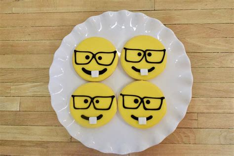 6 Emoji Nerd Cookies Sugarbabiesbakeshop