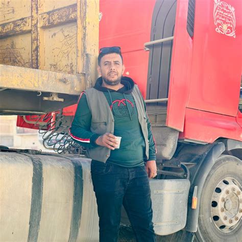 الحاج كي يسرقو ولده 😂😂 Adam Maystro Official Facebook