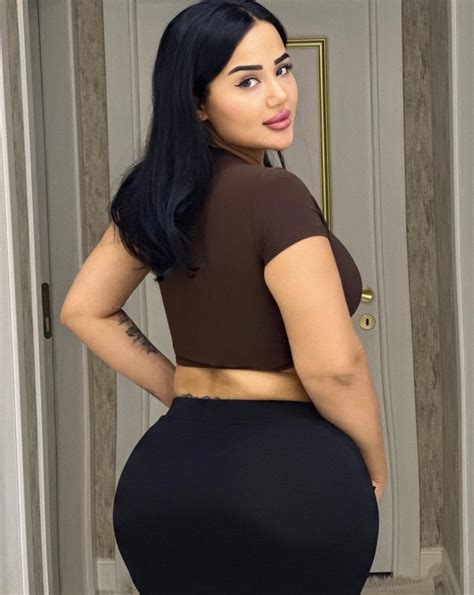 Tiktok Fenomeni Melek Azad Tutuklandı Melek Azad Kimdir Kaç Yaşında