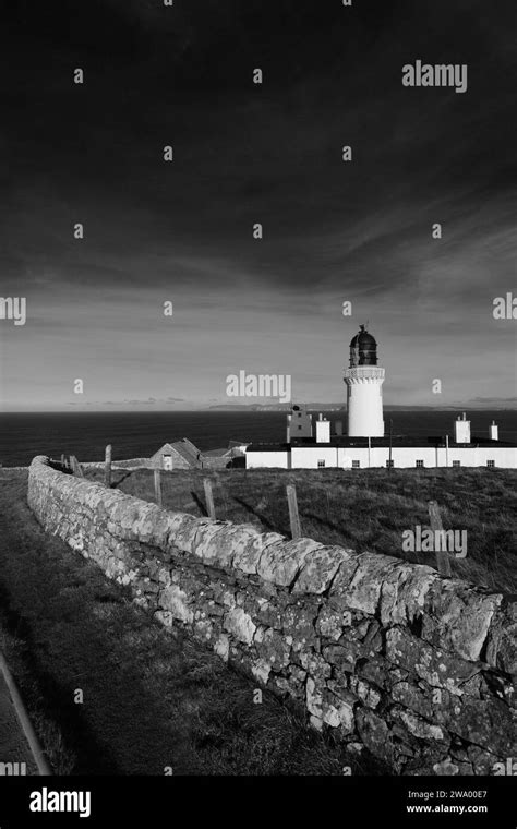 The Dunnet Head Lighthouse Dunnet Head Caithness Scotland Uk Stock