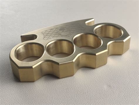 Solid Precision Brass Knuckle Duster Boxing Self Defense Four Finger Buckle Window Breaker