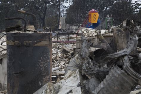 Stunning Photos Reveal Devastation Of California Wildfires Globalnewsca