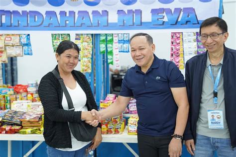 Mayor Serbisyong Rizal Umarangkada Sa Barangay Palo Alto Dala Ang School Supplies At Mga