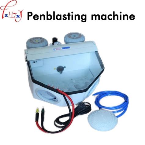 Small Double Pen Type Sandblasting Machine Sand Blasting Equipment