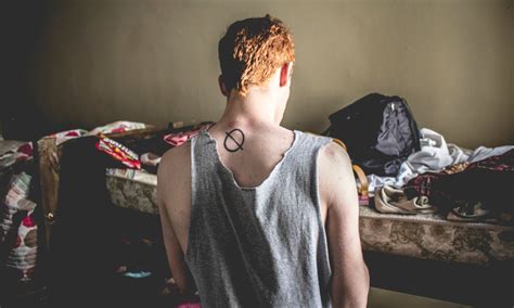 Körperkunst Tiny Tattoos Als Freundschaftssymbol