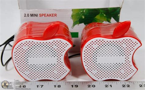 Multimedia Apple Shape Mini Speakers