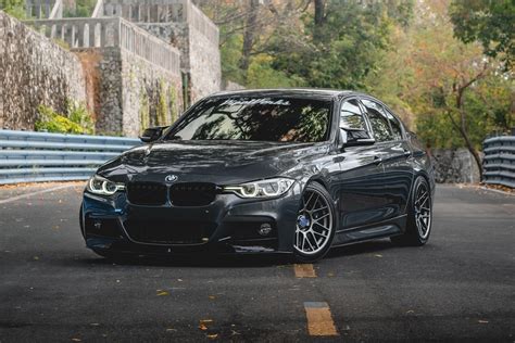 Bmw F30 Sedan 3 Series With 18 Arc 8 Wheels In Hyper Black