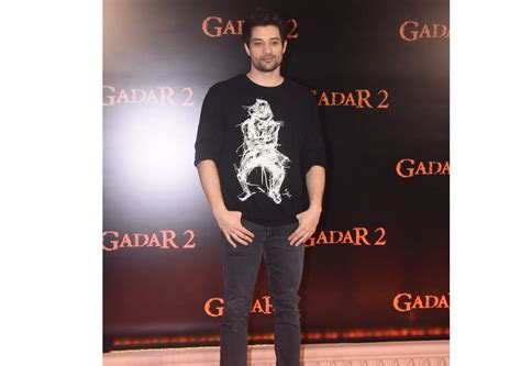 Gadar 2 Special Screening Nana Patekar Hugs Sunny Deol Bobby Deol