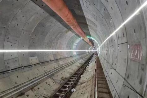 穿越城市岩溶区！深圳市16号线共建管廊一标工程隧道全线洞通岩溶深圳市施工新浪新闻