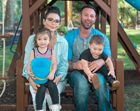 Jersey Shores Jenni Jwoww Farley Finalizes Divorce From Roger Mathews