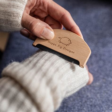 Wooden Fabric Comb For Cashmere Wool Depillingdebobbling Tool Etsy
