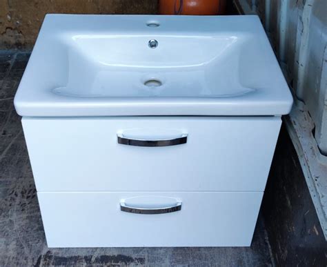 Umivaonik Sa Ormarićem