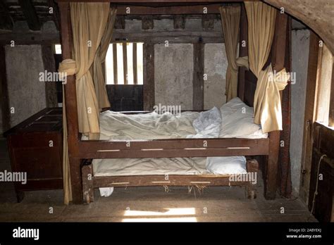 Beds In Medieval Times