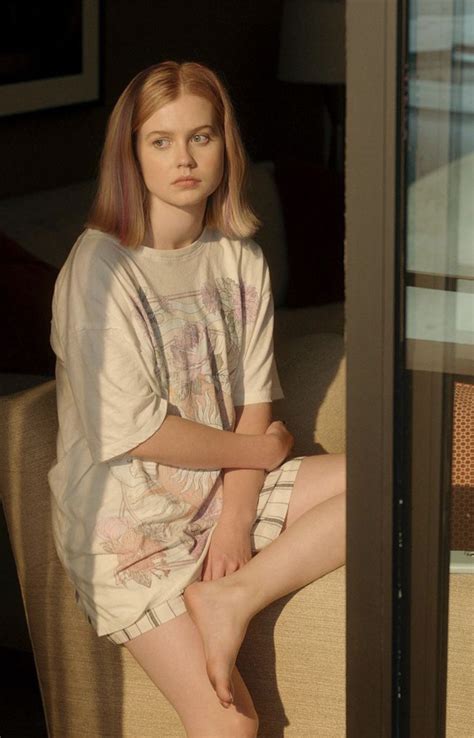 Pin By Cm 98 On Celebridades Hollywood Girls Angourie Rice