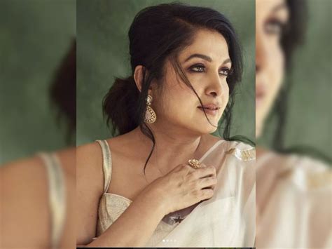 Baahubali Shivgaami Devi Fame 52 Year Old Ramya Krishnan Bold Hot Look