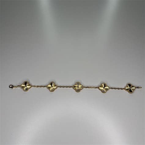 18k Gold Van Cleef Style Clover Bracelet Ready To Depop