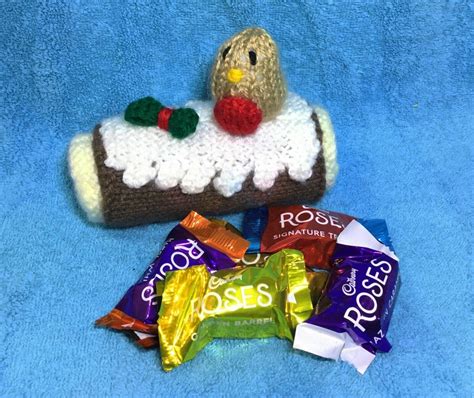Knitting Pattern Christmas Yule Log Sweet Holder 20 Cms Long Novel