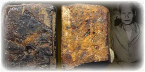 Mae Chee Bun Ruean Ancient Amulet