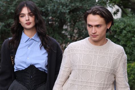 Deva Cassel Sublime Au Bras De Son Compagnon Saul Nanni La Fille De