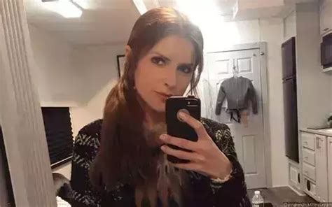 25 Stunning Anna Kendrick No Makeup Photos Fabbon