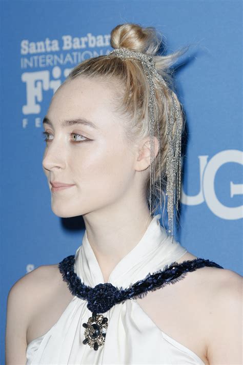 How Saoirse Ronan Updated The Top Knot For 2018