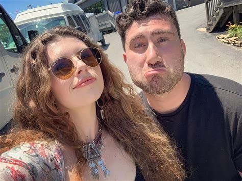 Hannah W Her Ex Bassist During Dig