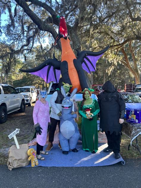 Shrek Trunk Or Treat Trunk Or Treat Trunker Treat Ideas Glam Christmas