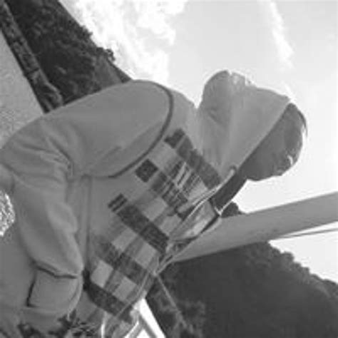 Stream Tan Leon Van Music Listen To Songs Albums Playlists For Free