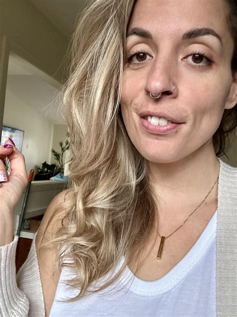 I Used To Feel Insecure About My Overbite But Ive Heard Its Kinda Cute… R Selfieover25