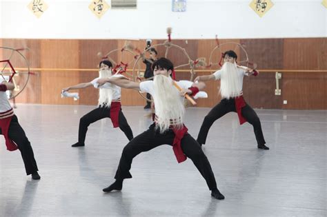 美国青少年“青春同行”华盛顿州代表团来访舞蹈学院 山东艺术学院舞蹈学院