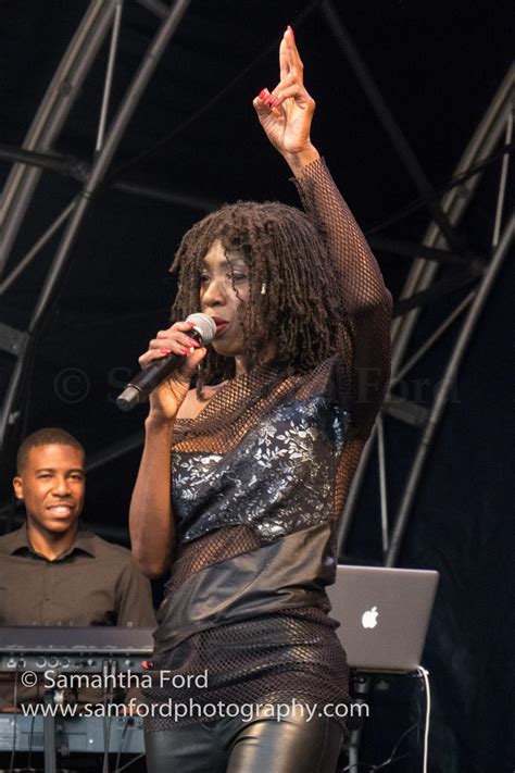 Sam Ford Photography Heather Small