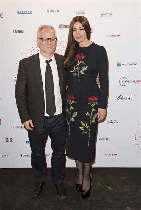 Photos Monica Bellucci Le Temps Na Pas Demprise Sur La Sublime