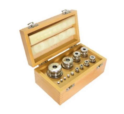Weight Box For Labs Class 100 Gms Brassss M1 Class For Laboratory At