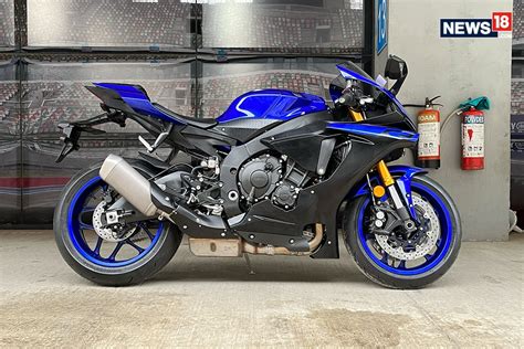 Yamaha Yzf R1 In Pics See Design Features And More In Detail News18