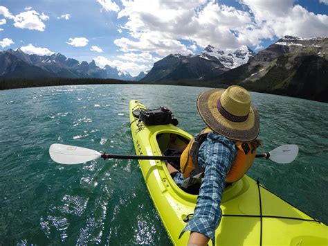 Maligne Lake Kayaking Trip In Jasper National Park Bearfoot Theory