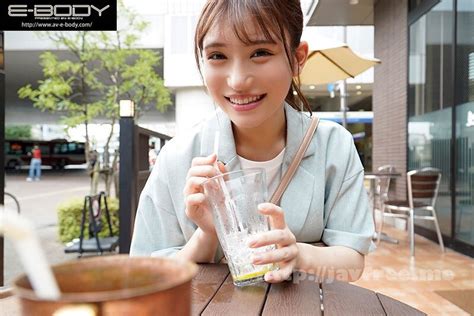 Ebwh 070 初めて出来た彼女を脱がしたら 着衣から想像できない物凄いスリム美巨乳 大興奮の僕は性欲尽きるまでハメまくった 佐藤しお