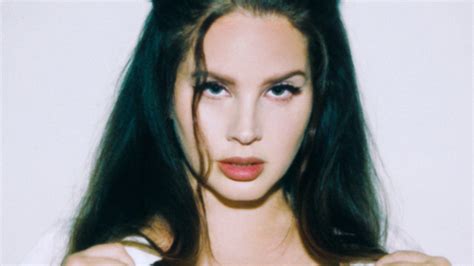 Lana Del Rey Releases New Album Did You Know That Theres A Tunnel