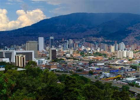 Medellín Leads Colombian Cities With Venezuelan Migrant Population