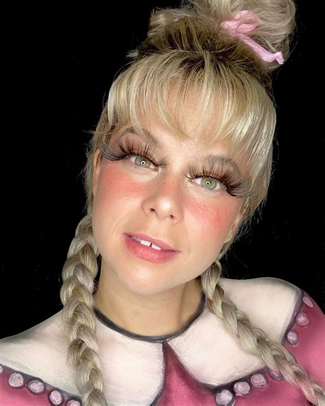 Amber Travers Ambertraversmua • Instagram Photos And Videos