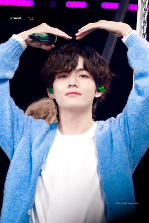 Pin By Linzzyyy On Taehyung Bts Taehyung Kim Taehyung Taehyung