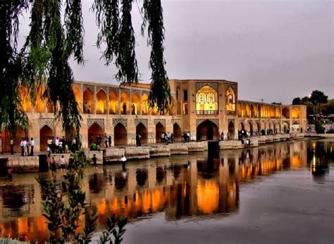 سی و سه پل اصفهان