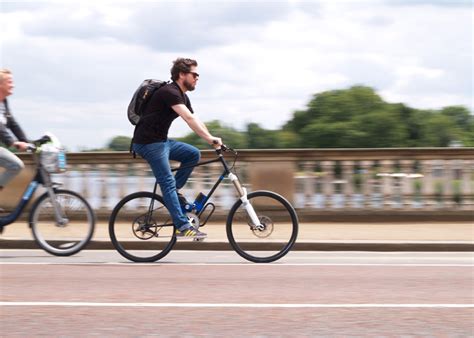 Flux Bicycle Kit By Offer Canfi Charges Phones While Cycling